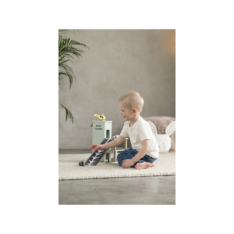 Drewniany garaż dla dzieci - zapewnij niezapomniane przygody!